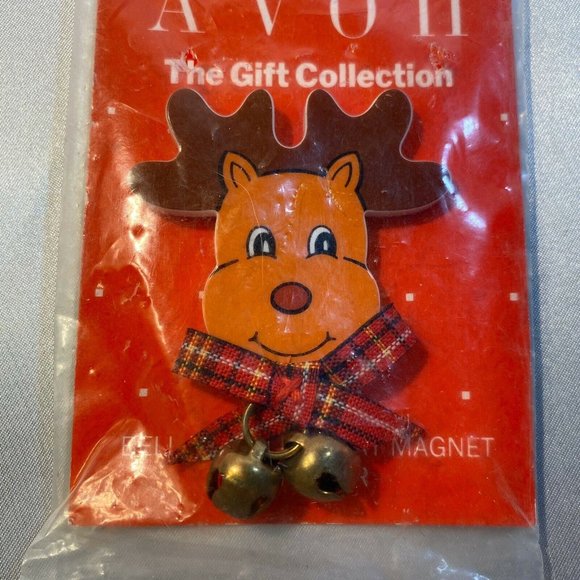 Avon | Holiday | Vintage Avon Reindeer Magnet With Jingle Bells | Poshmark